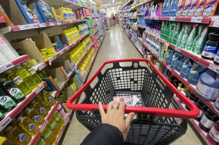 Según el INDEC, la inflación de agosto fue del 1,9% y acumula 19,5% en ...
